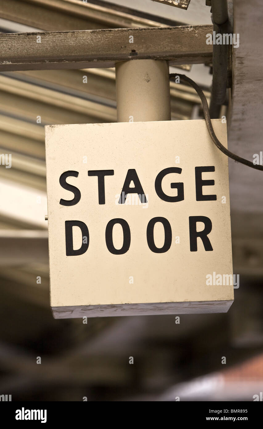 Stage door sign hi-res stock photography and images - Alamy
