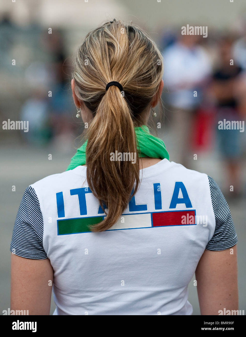 Italian football fan wearing Italy's colours in Piazza del Duomo ...