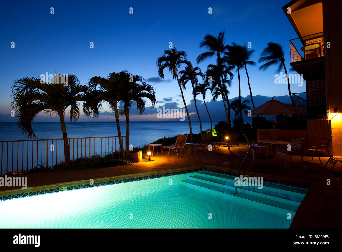 Napili Kai Resort, Sunset, Napili Bay, Maui, Hawaii Stock Photo - Alamy