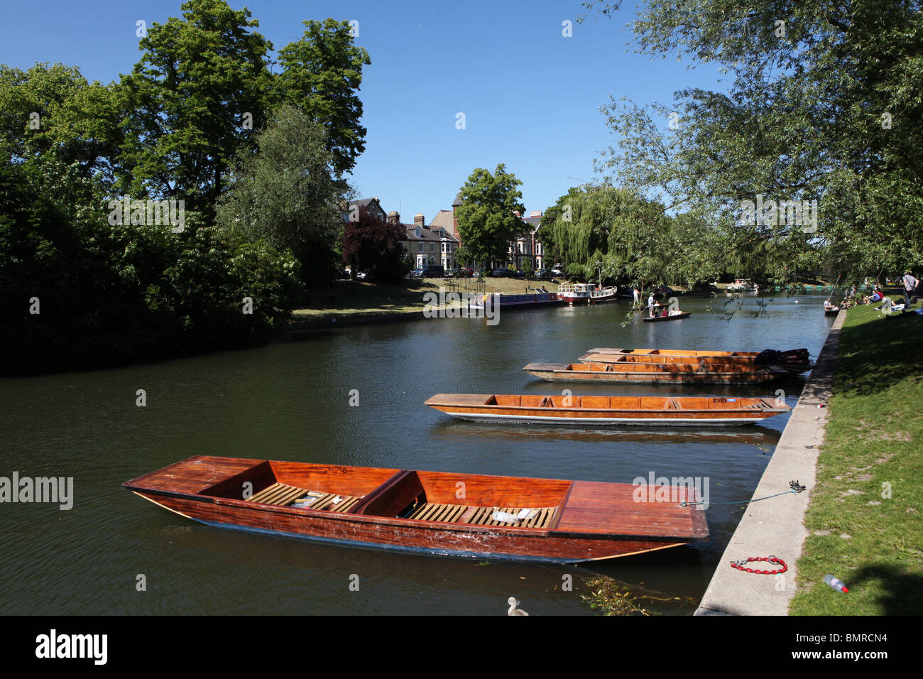 Punts on the River Cam in Cambridge, England Stock Photo - Alamy