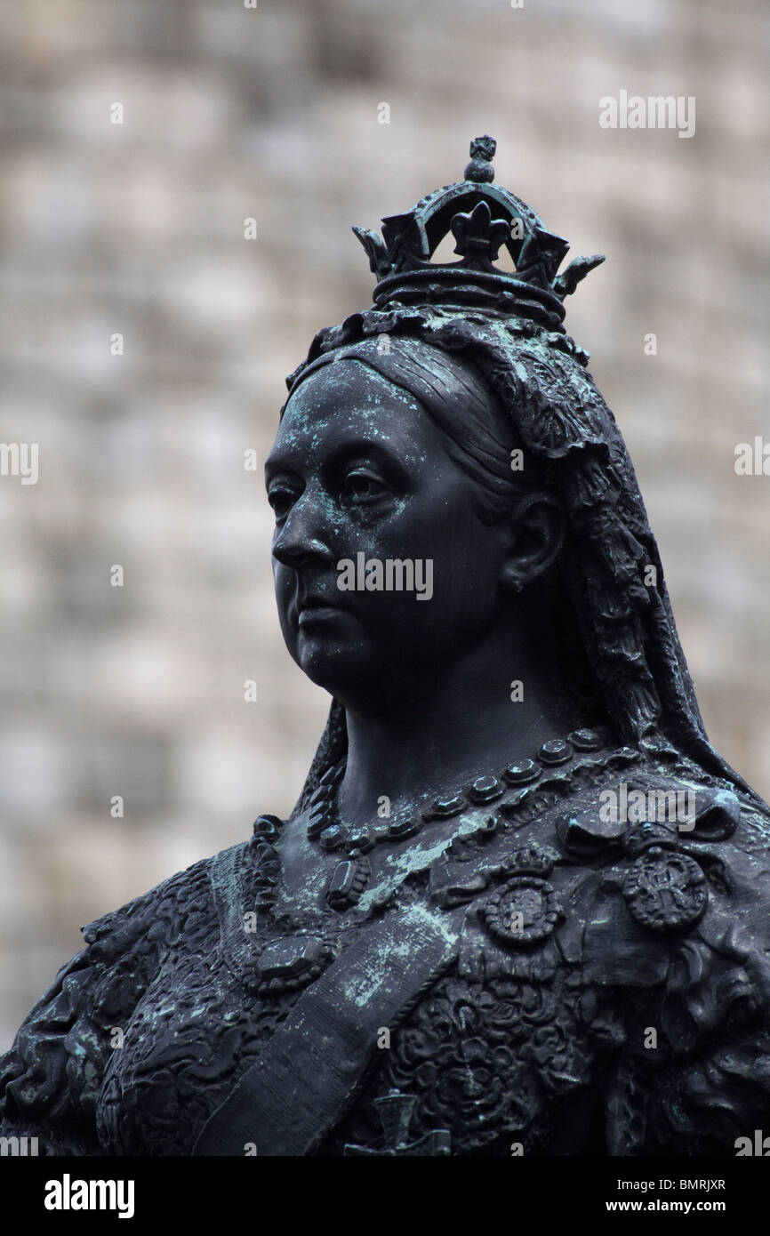 Closeup head of Queen Victoria Bronze statue in Windsor, England UK ...