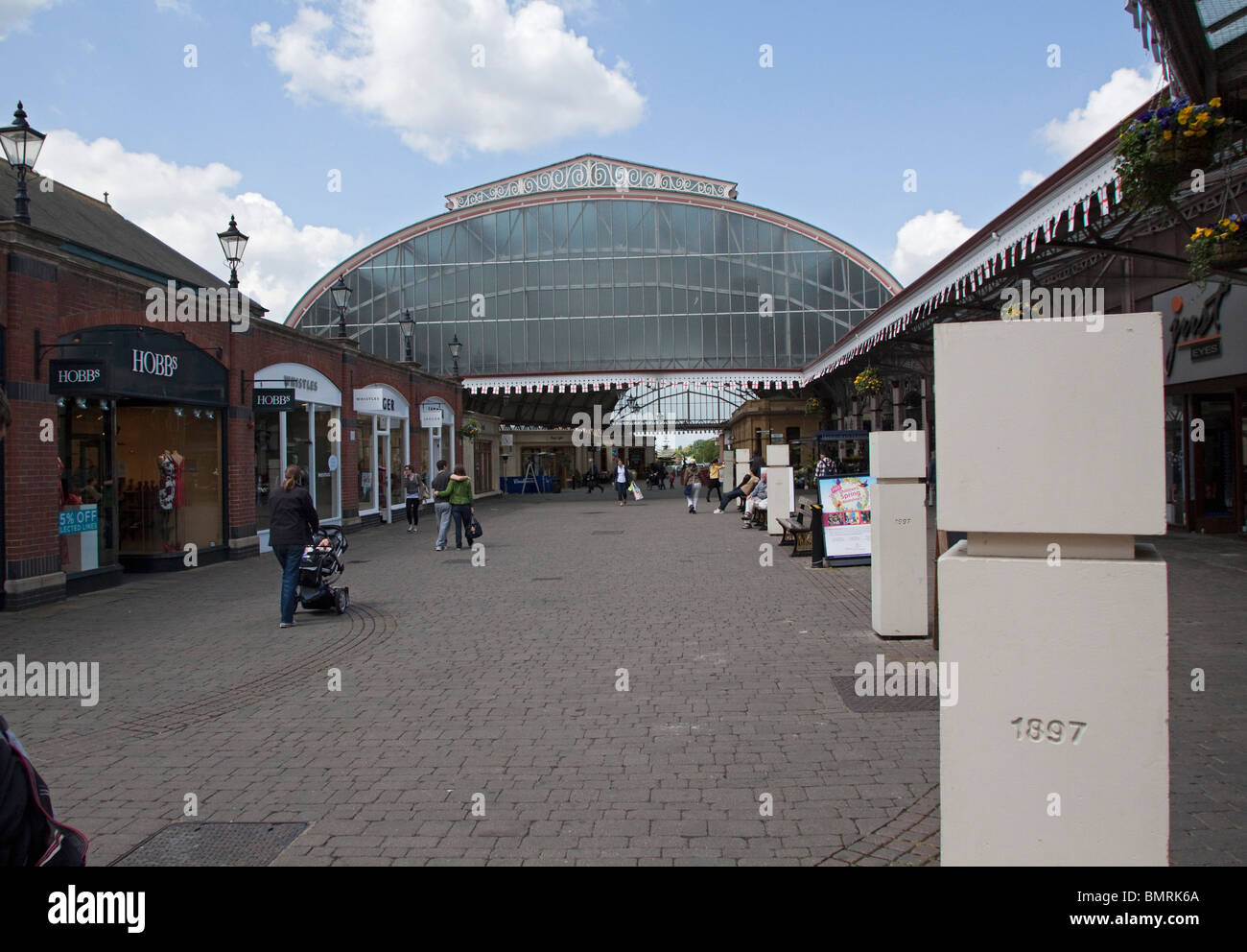 Windsor Royal shopping mall, Windsor, Berkshire England UK Horizontal ...