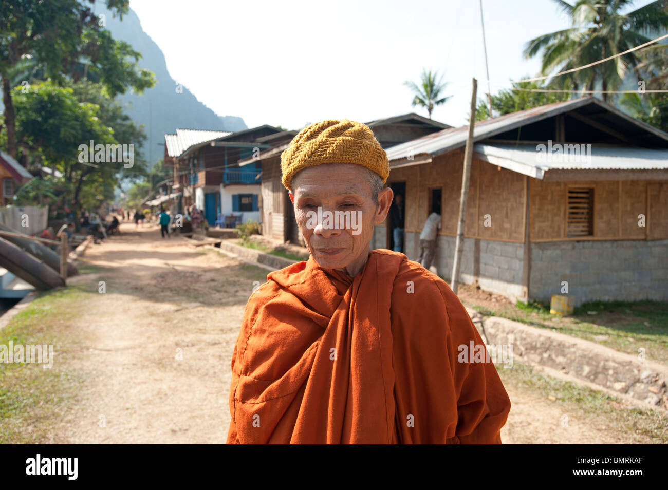 Elderly monk hi-res stock photography and images - Alamy