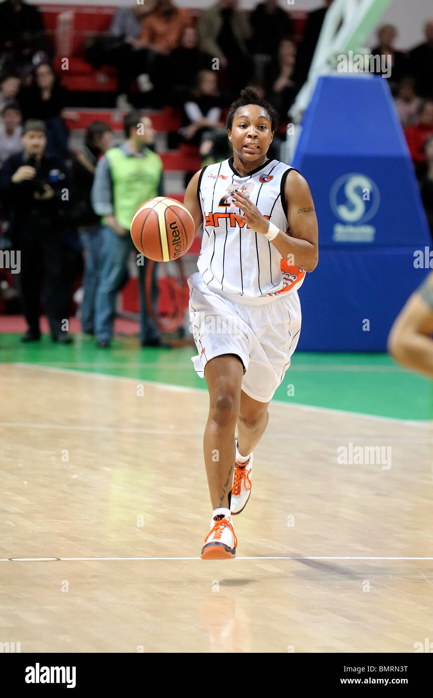 Cappie pondexter hi-res stock photography and images - Alamy
