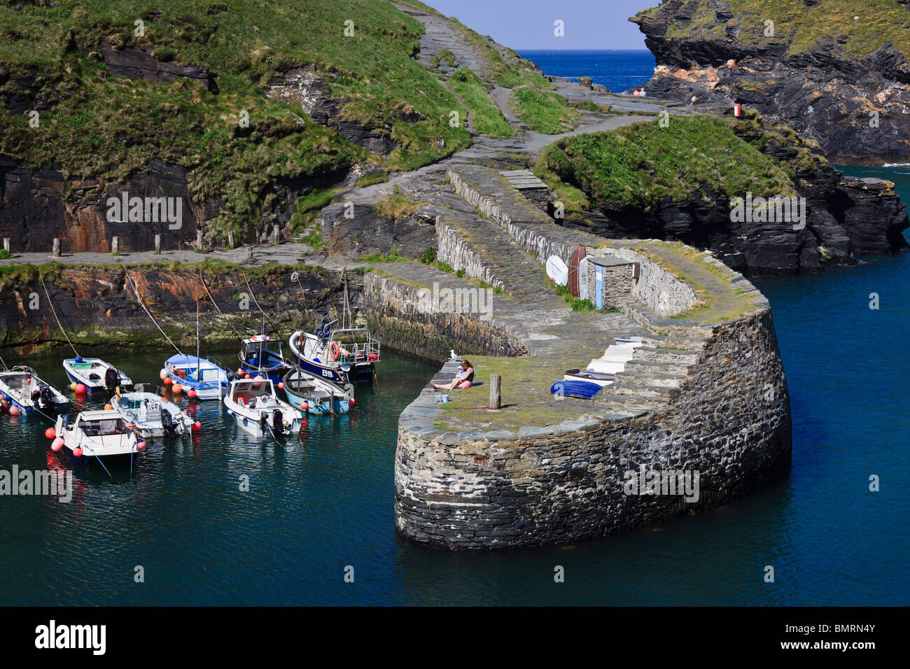 Boscastle harbour hi-res stock photography and images - Alamy