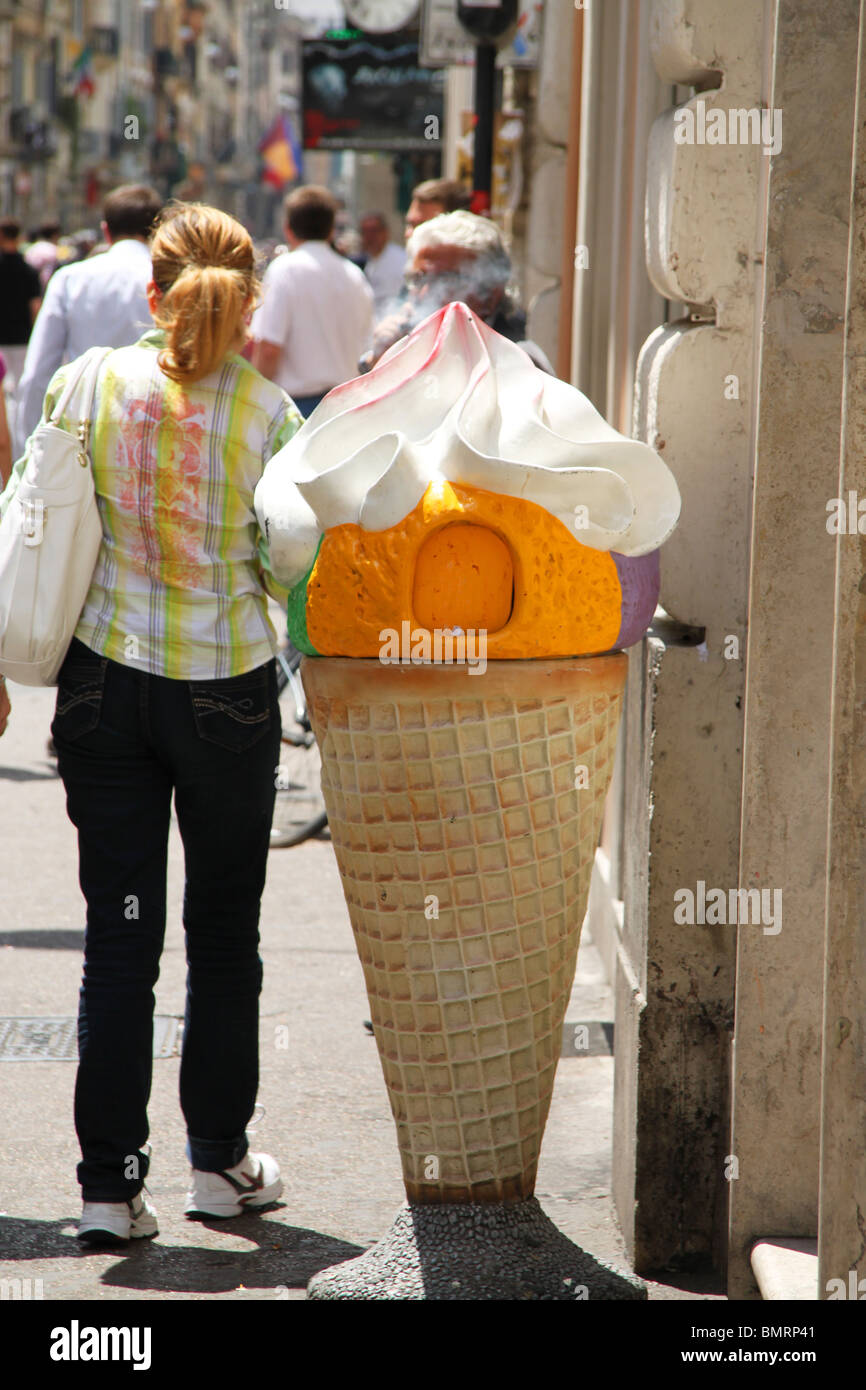 Ice cream stand hi-res stock photography and images - Alamy