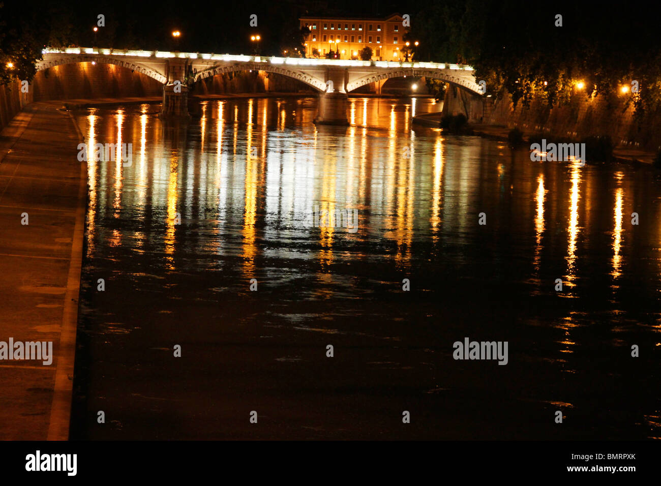 Rome trastevere night hi-res stock photography and images - Alamy