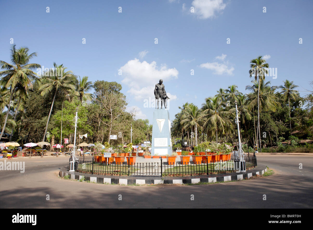 Statue Of Mahatma Gandhi And Local Village Girl ; Mahatma Gandhi Circle ...