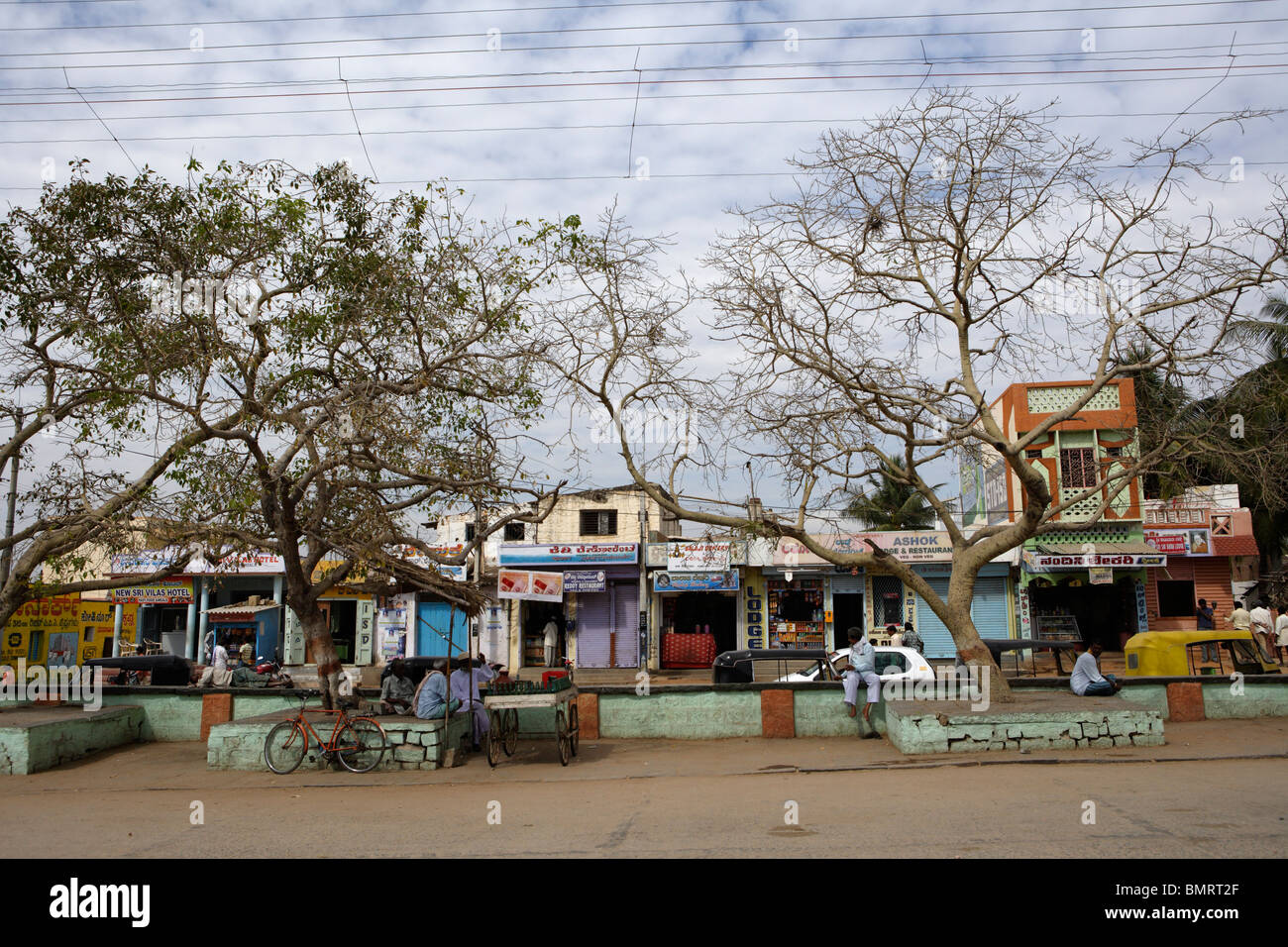 Kamalapur ; Hampi ; Vijayanagara ; Deccan Plateau ; Taluka Hospet ...