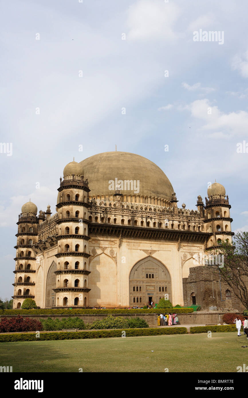 Gol Gumbaz ; built in 1659 ; Mausoleum of Muhammad Adil Shah ii 1627-57 ...