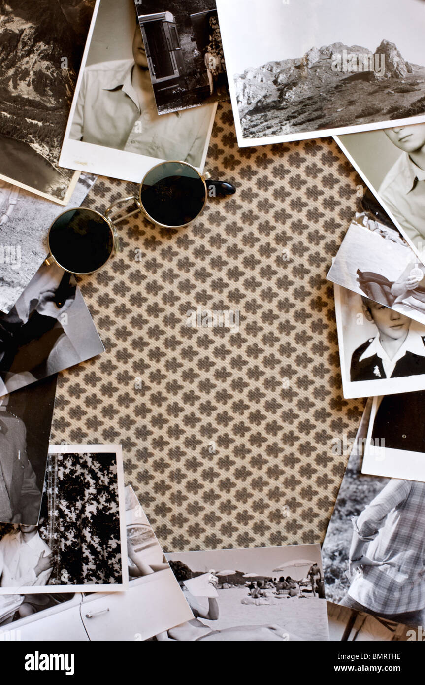 Vintage family photos frame hi-res stock photography and images - Alamy