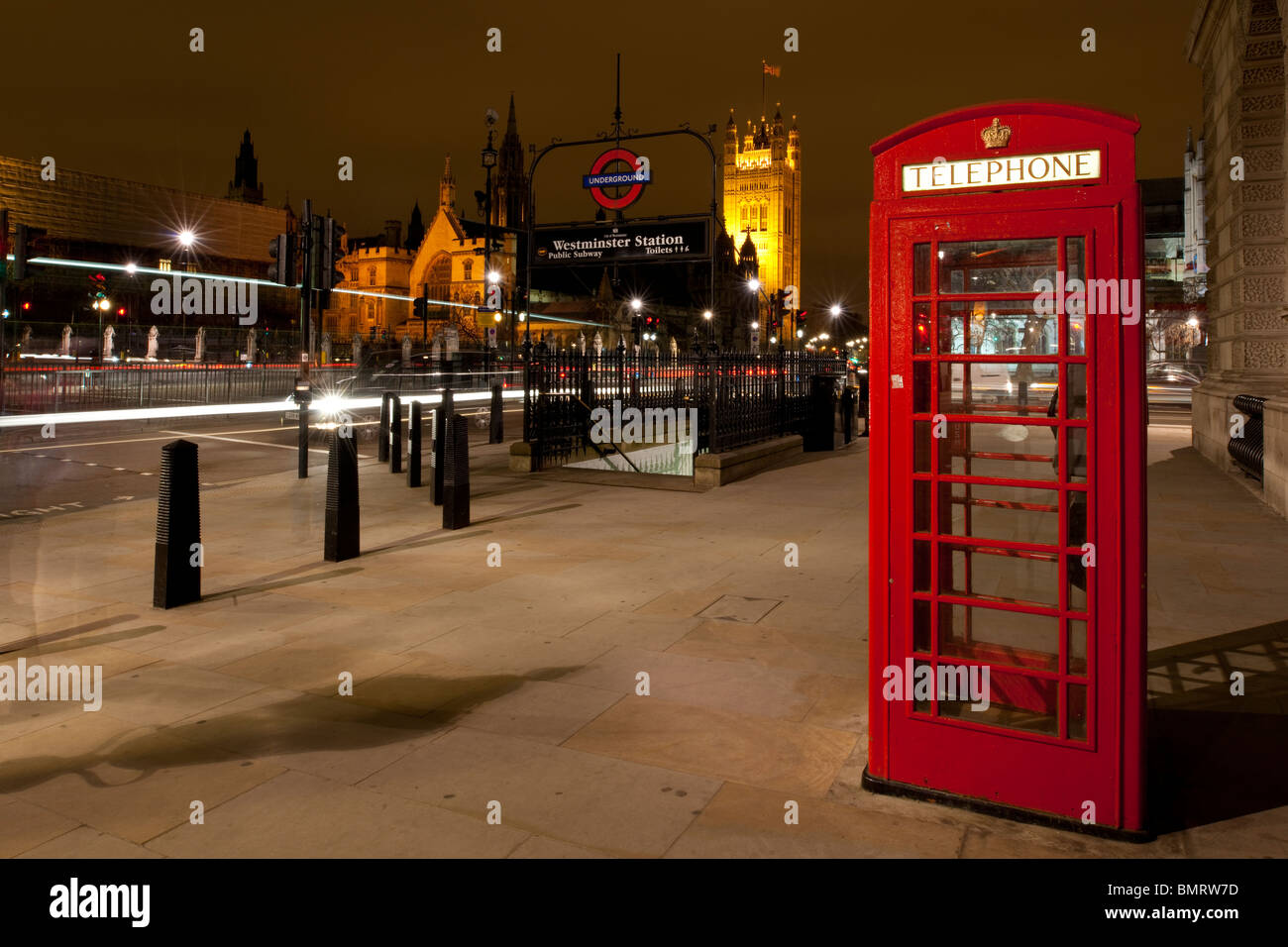 London tube historical scene hi-res stock photography and images - Alamy