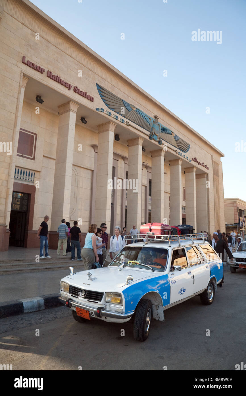 Egyptian taxi driver egypt hi-res stock photography and images - Alamy
