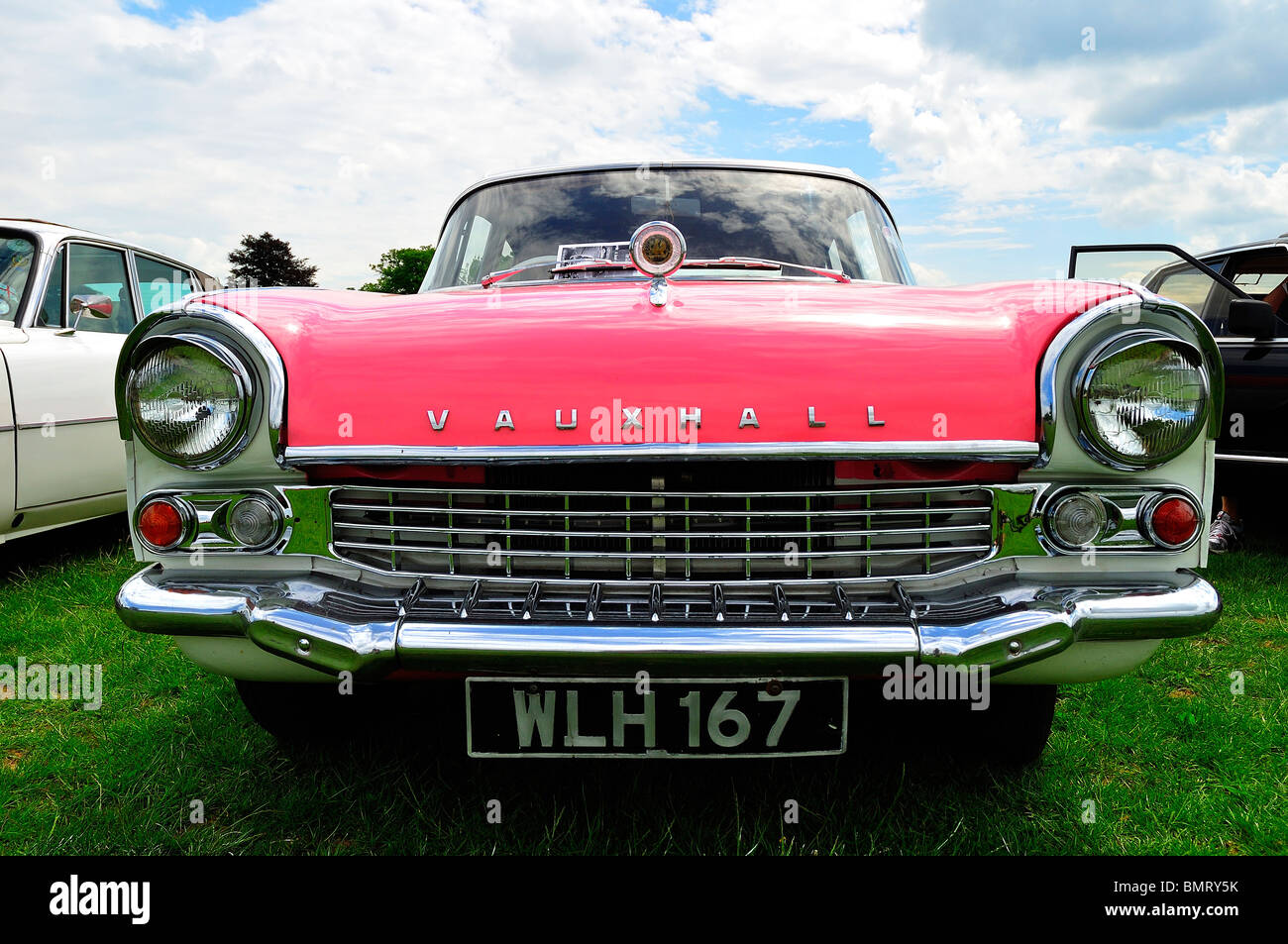 Vauxhall logo historic hi-res stock photography and images - Alamy