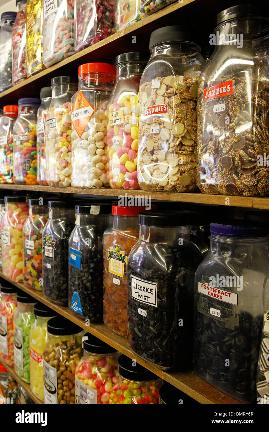 Old fashioned sweets hi-res stock photography and images - Alamy