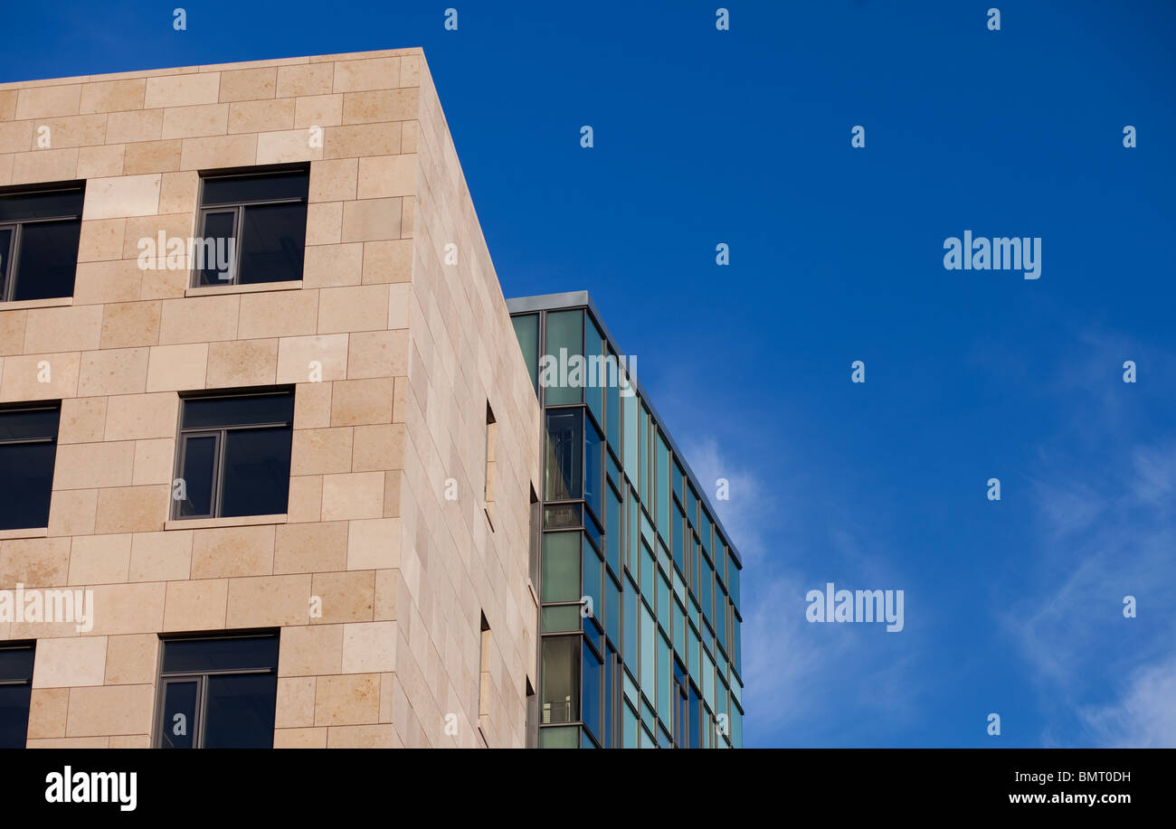 MIT's Building E62, the newest addition to the Sloan School of ...