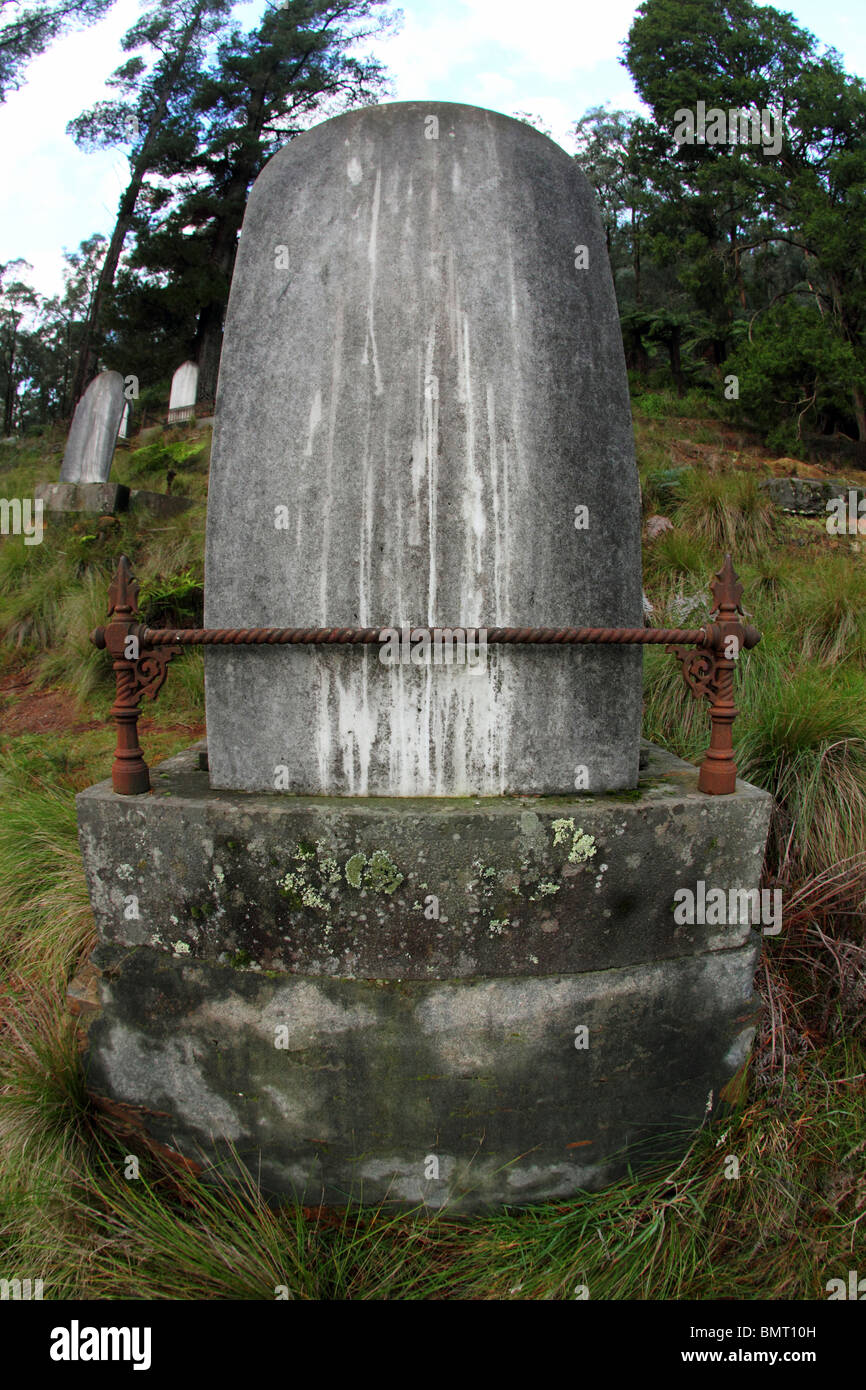 OLD GRAVESTONES ON THE SIDE OF A HILL WALHALLA VICTORIA AUSTRALIA ...