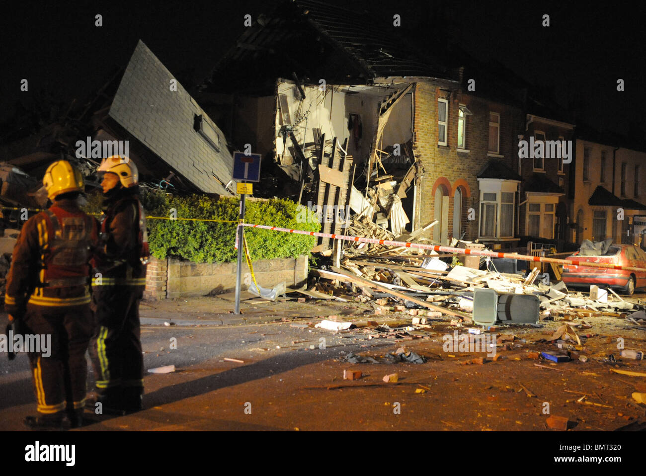 gas explosion stanley rd south harrow which one person is killed Stock ...