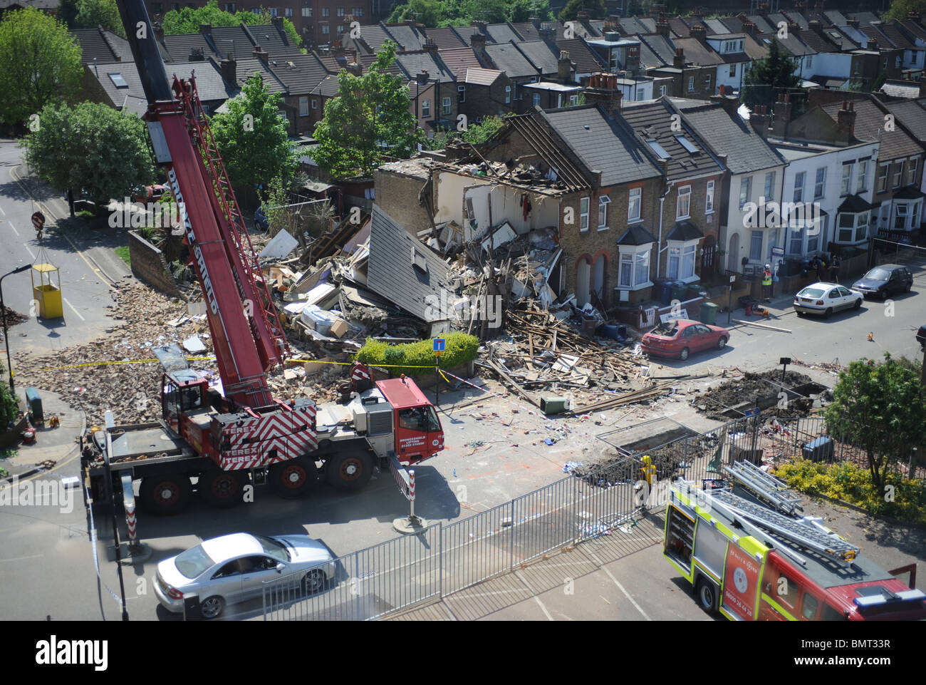 gas explosion stanley rd south harrow which one person is killed Stock ...