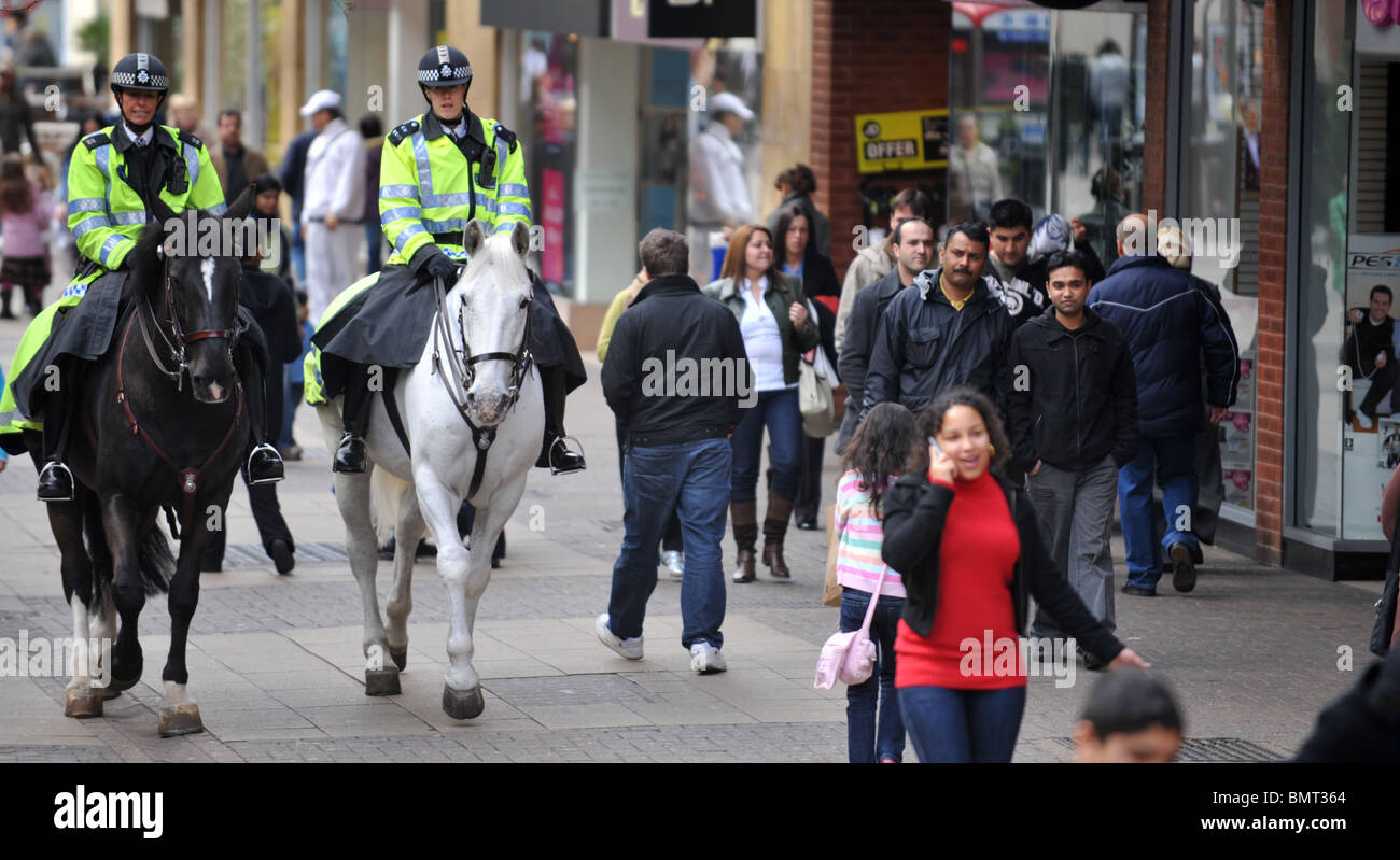 Harrow town centre hi-res stock photography and images - Alamy