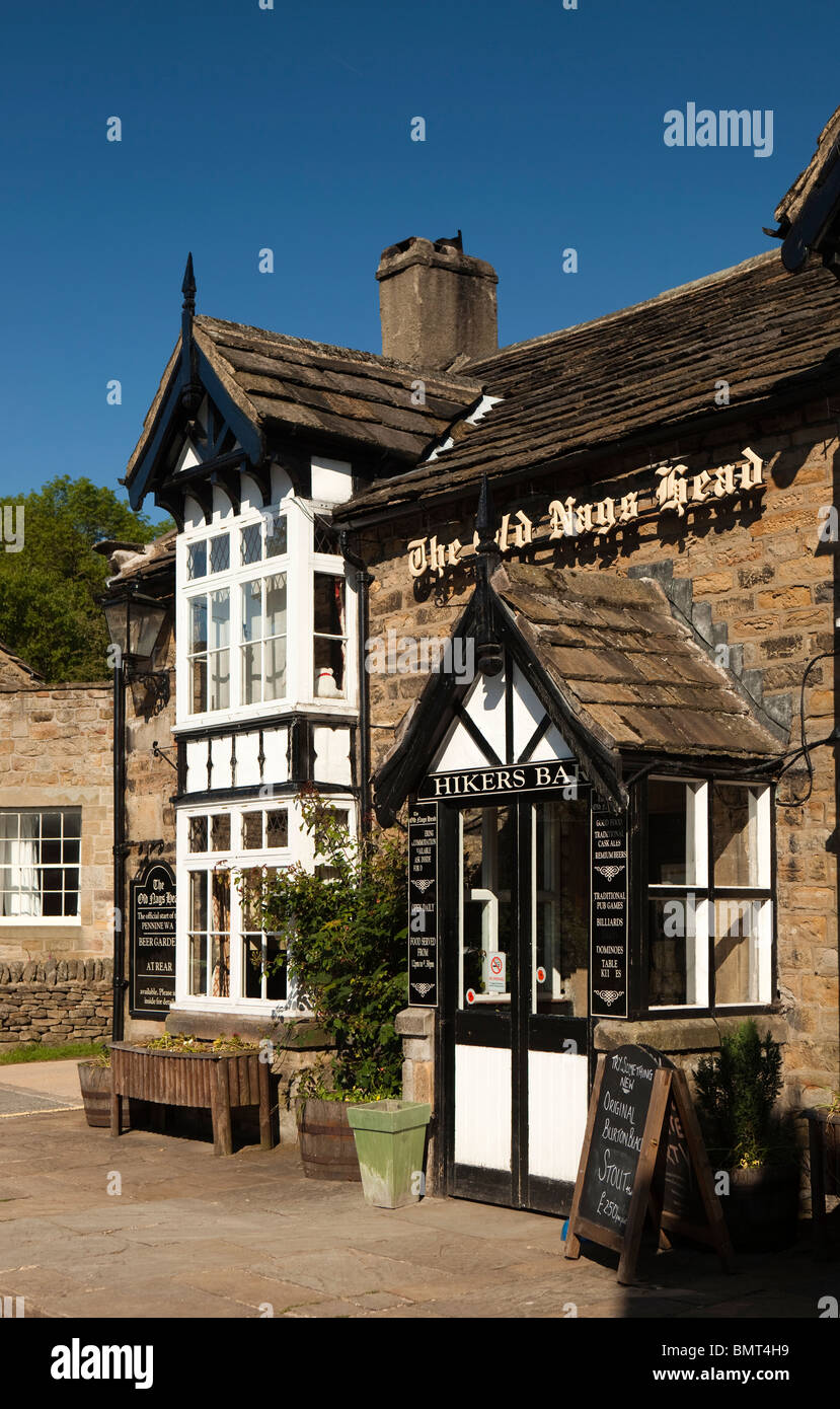 Old english pub hi-res stock photography and images - Alamy