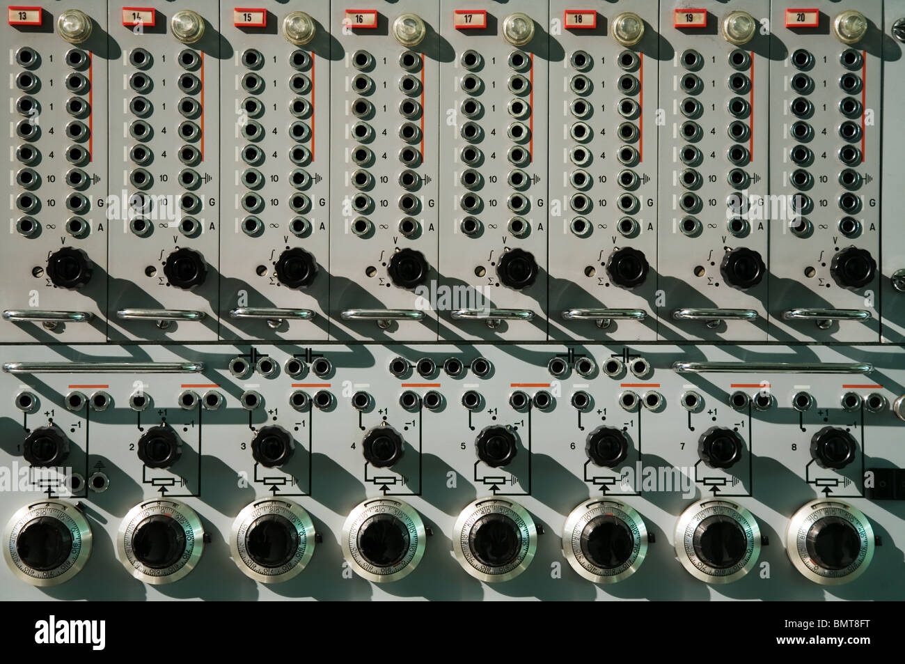 Vintage recording studio hi-res stock photography and images - Alamy