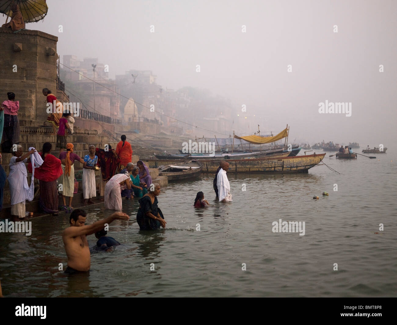 Male bathing ghats river varanasi hi-res stock photography and images ...