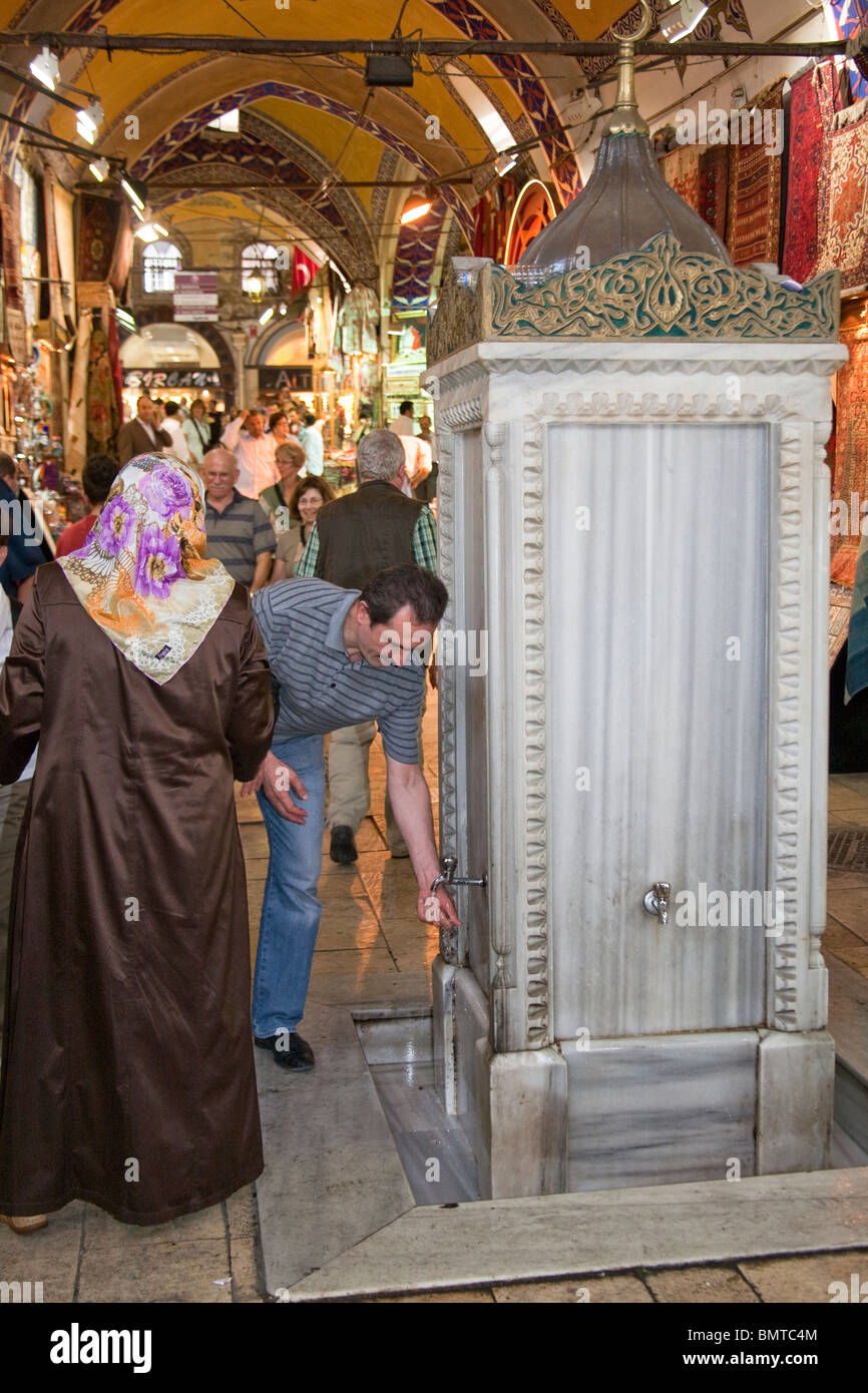 Muslim washing hands hi-res stock photography and images - Alamy