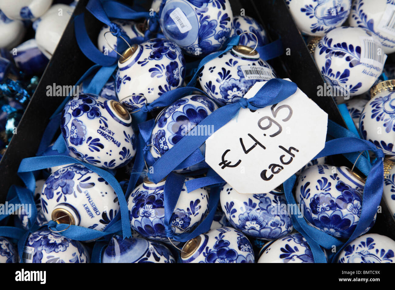 Amsterdam delft pottery hi-res stock photography and images - Alamy