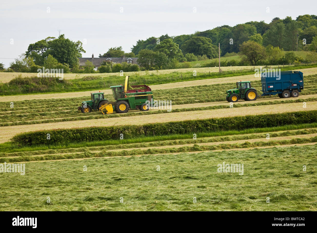 Two tractor trailers hi-res stock photography and images - Alamy