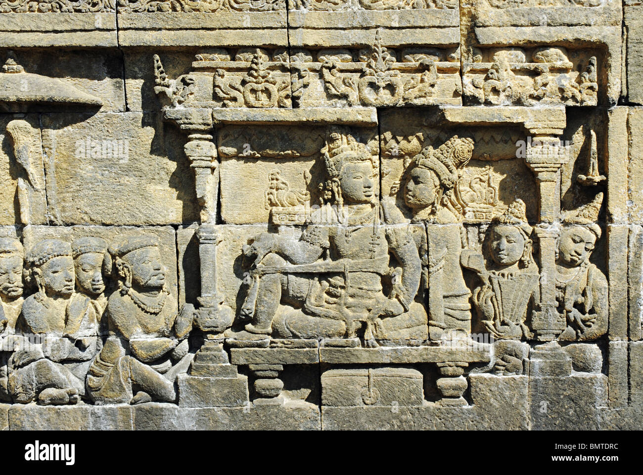 Indonesian court wall carvings hi-res stock photography and images - Alamy