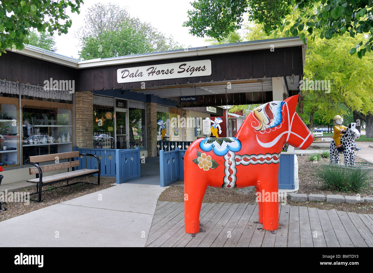 Painted Dala horse in Lindsborg, Kansas, USA Stock Photo - Alamy