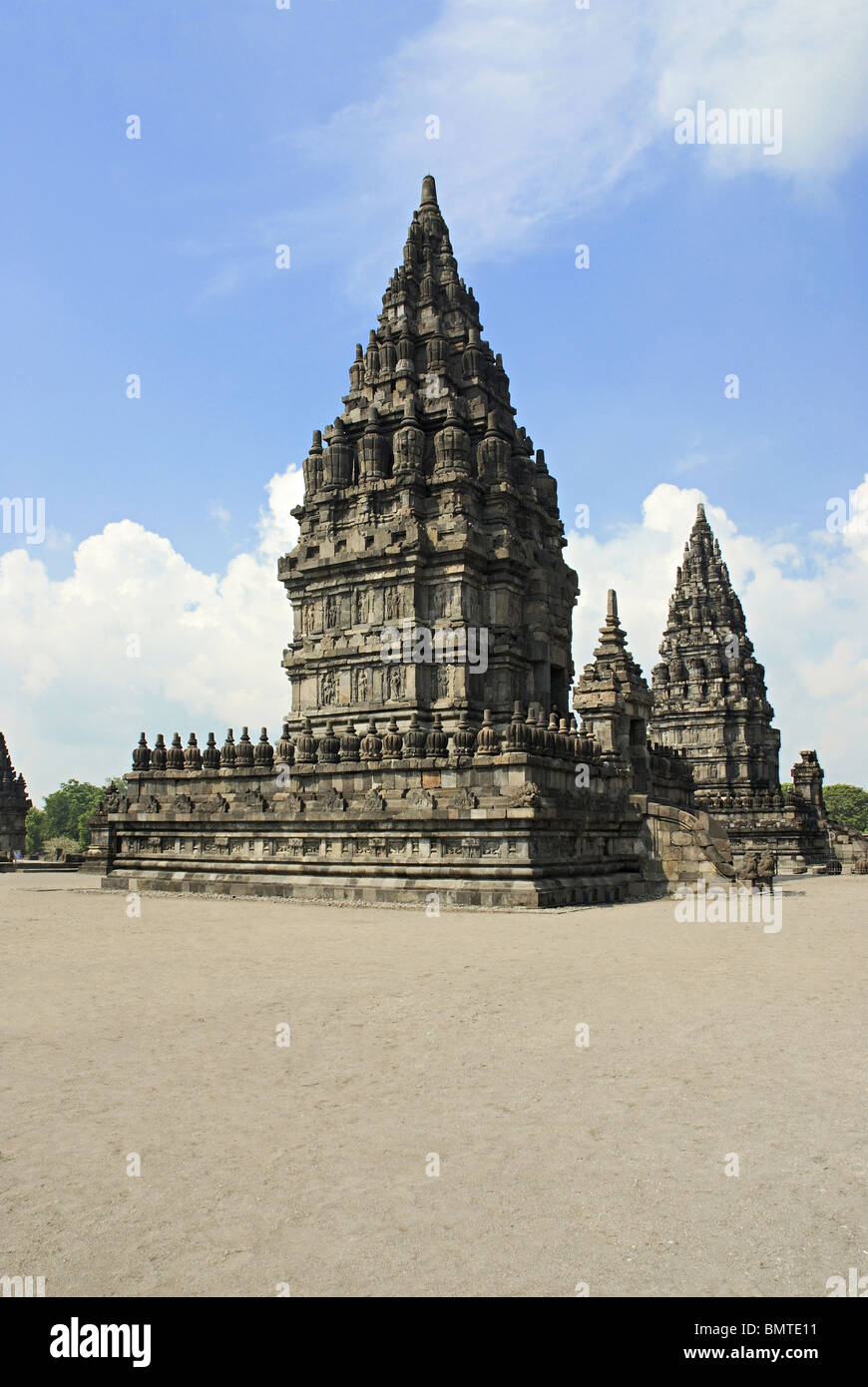 Buddhist temples in indonesia hi-res stock photography and images - Alamy