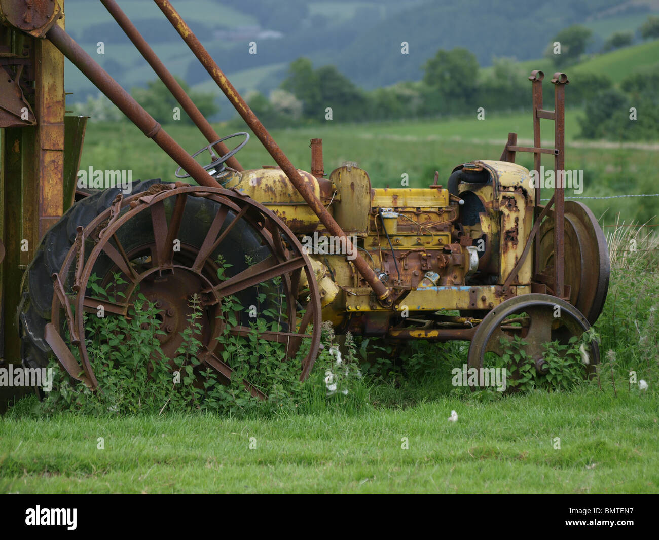 Tractor rusting hi-res stock photography and images - Alamy