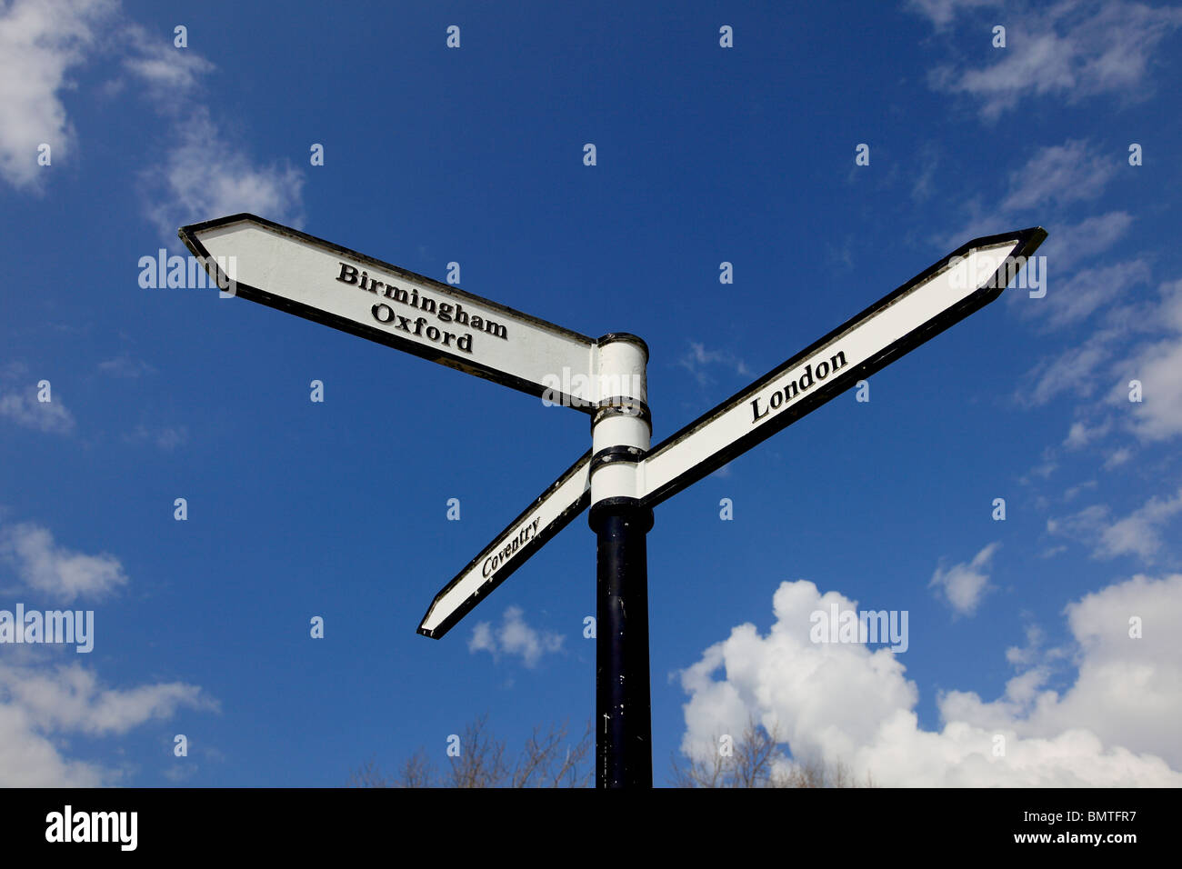 London to birmingham canal hi-res stock photography and images - Alamy