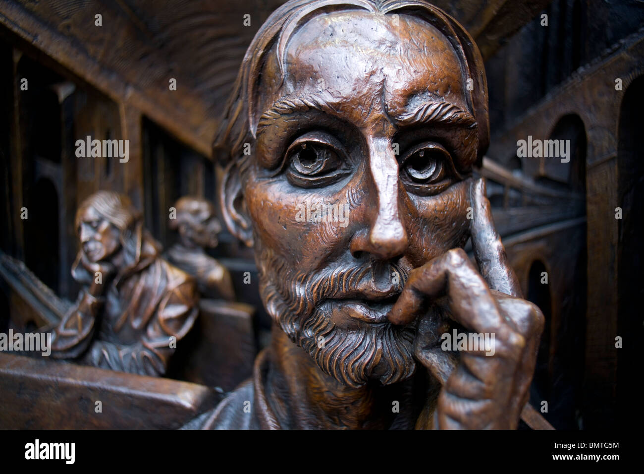 Figures frieze hi-res stock photography and images - Alamy