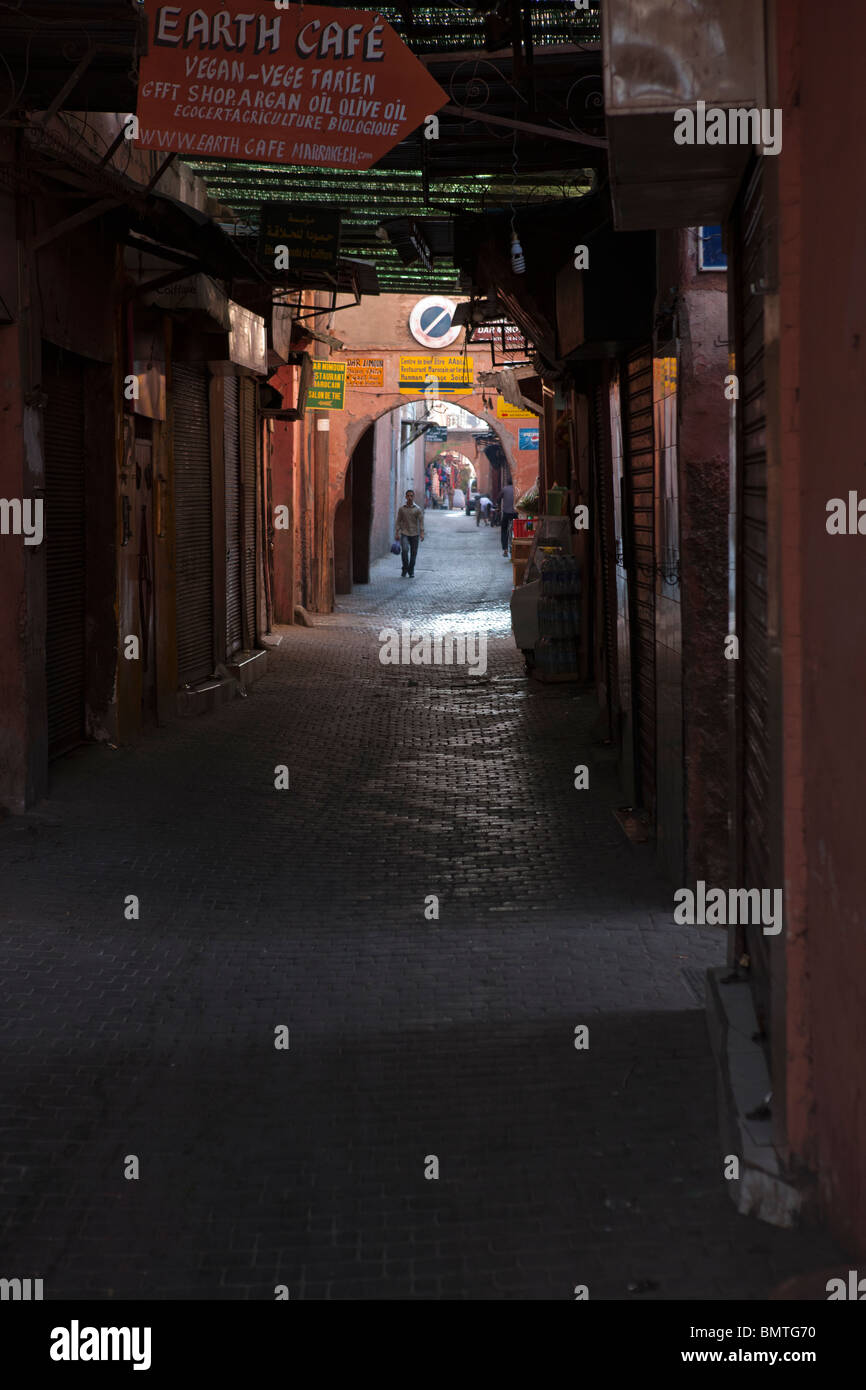 Marrakech street view hi-res stock photography and images - Alamy