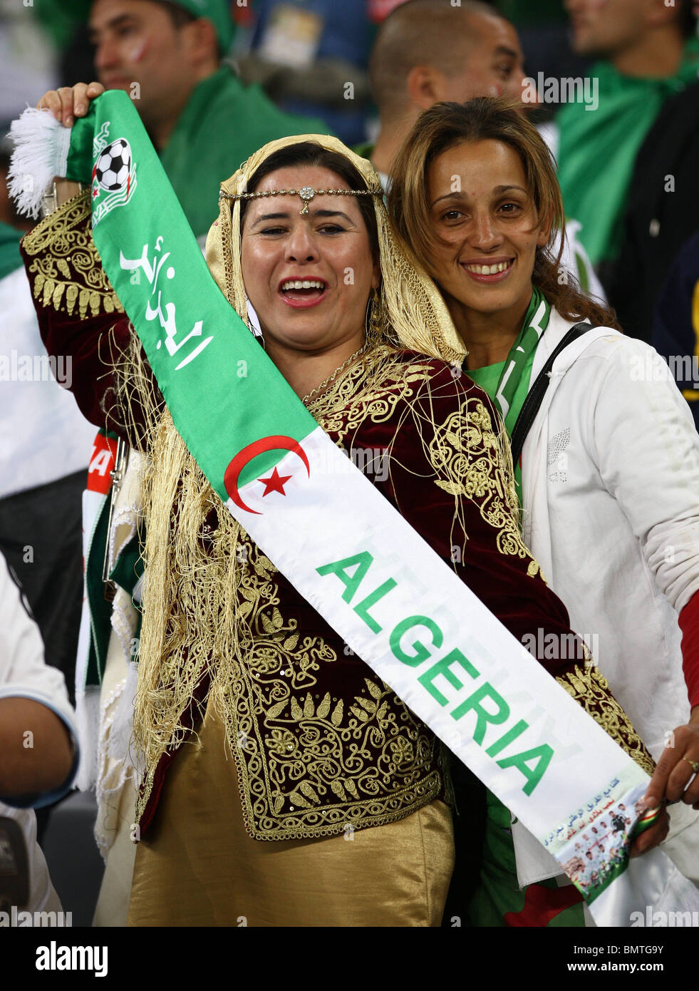 ALGERIA FANS ENGLAND V ALGERIA GREEN POINT STADIUM CAPE TOWN SOUTH ...