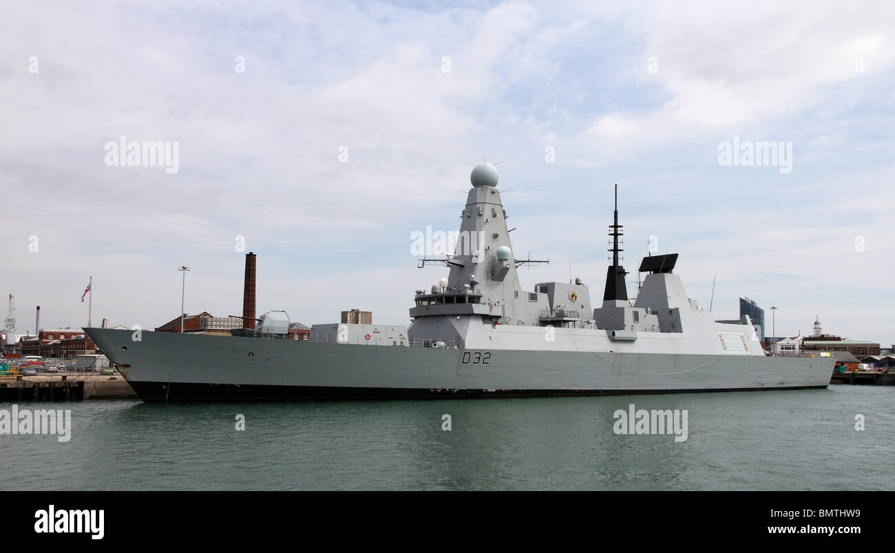 HMS Daring (D32) is the first of the new Type 45 Destroyers for the ...