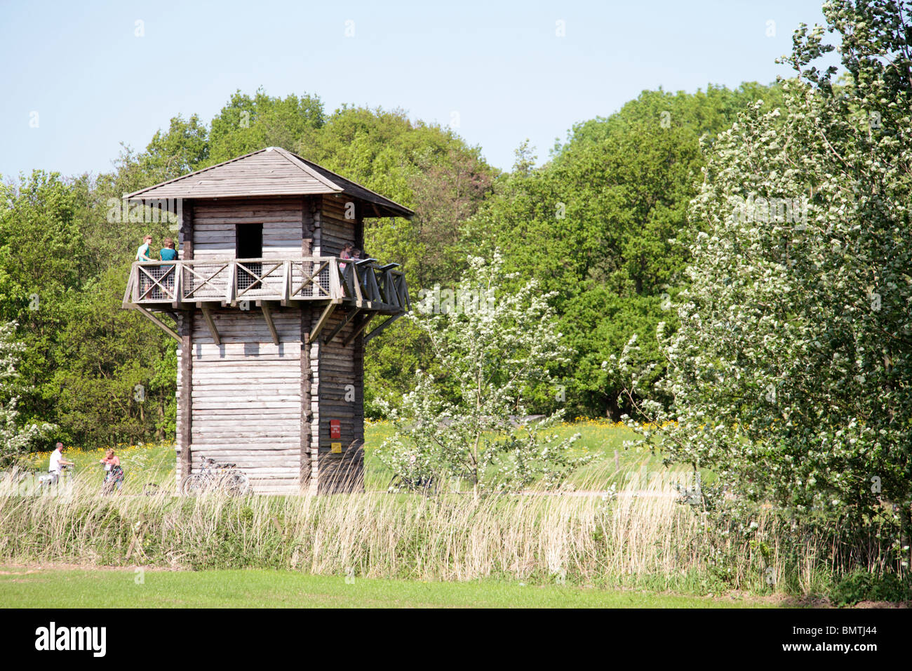 Wooden watchtower hi-res stock photography and images - Alamy