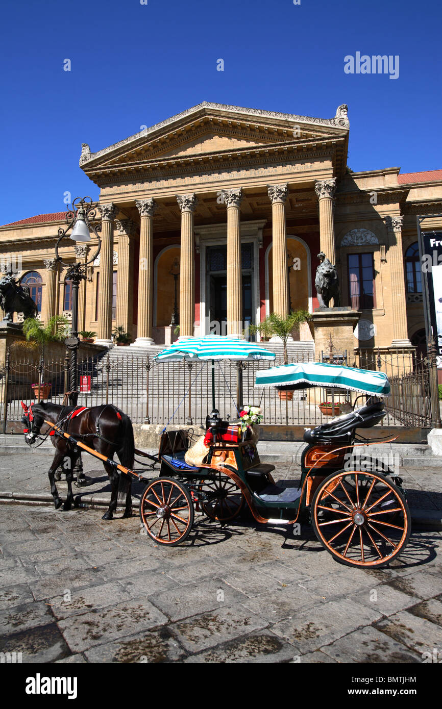 Teatro Massimo Opera house, Palermo, Sicily Stock Photo - Alamy
