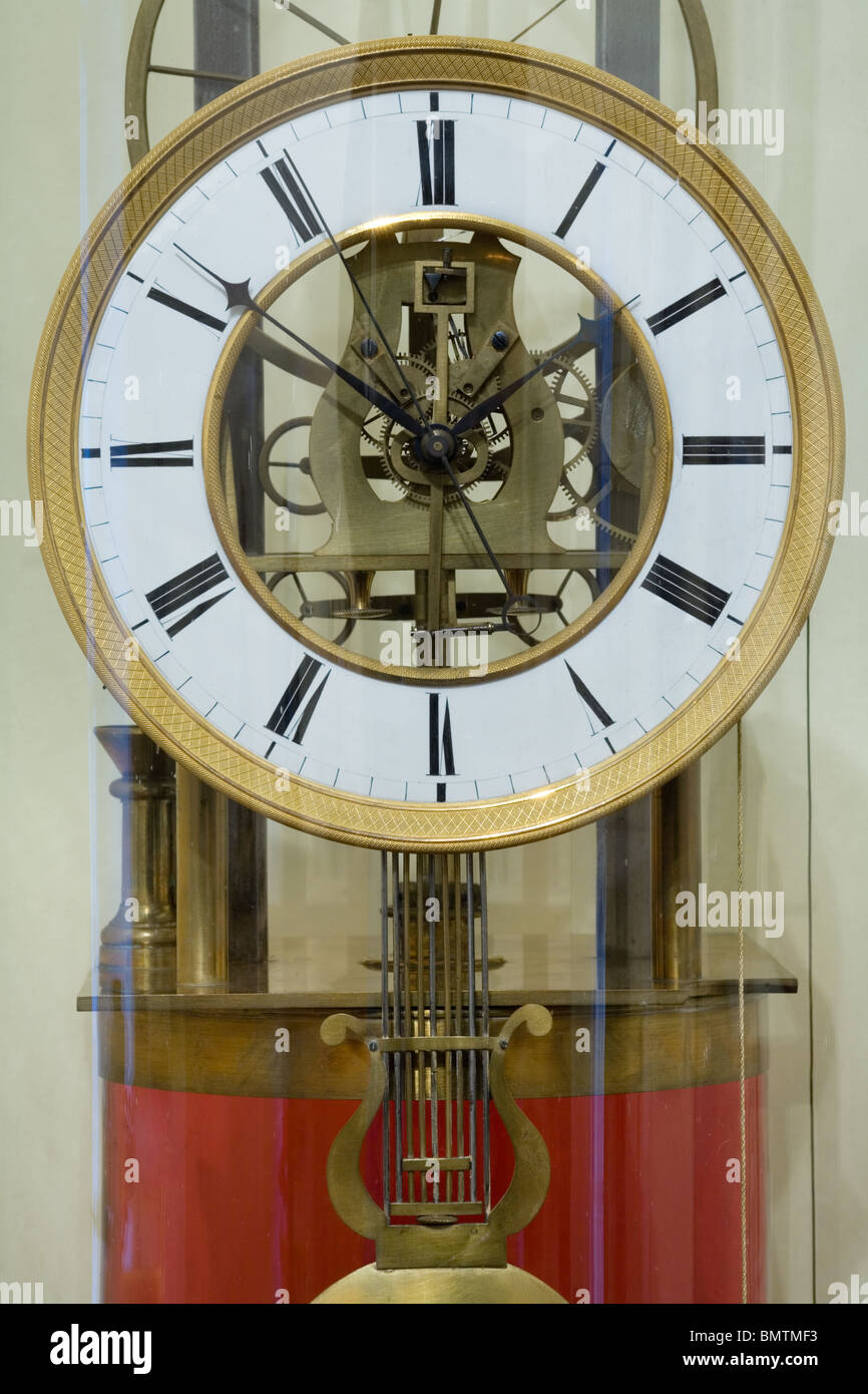 Vintage clock mechanism hi-res stock photography and images - Alamy