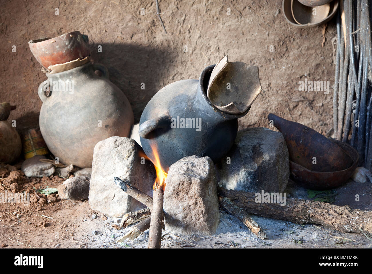 Africa. Ethiopia. Interior of a Hamer tribe hut Stock Photo - Alamy