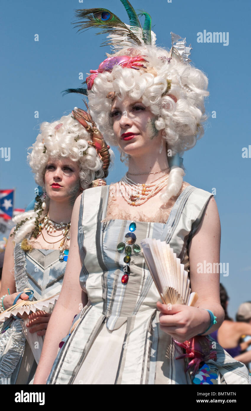 Mermaids parade hi-res stock photography and images - Alamy