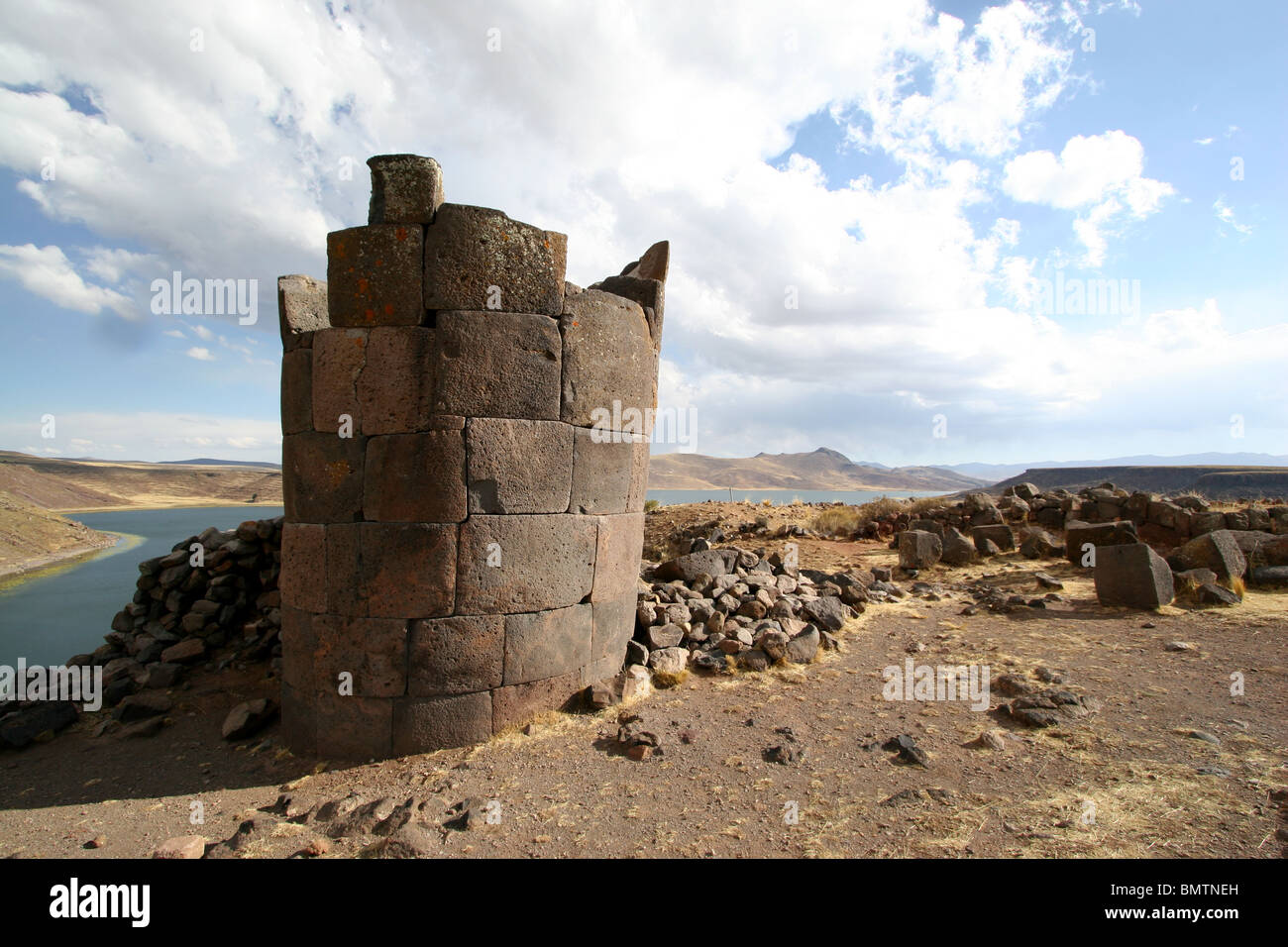 Sillustani tombs hi-res stock photography and images - Alamy