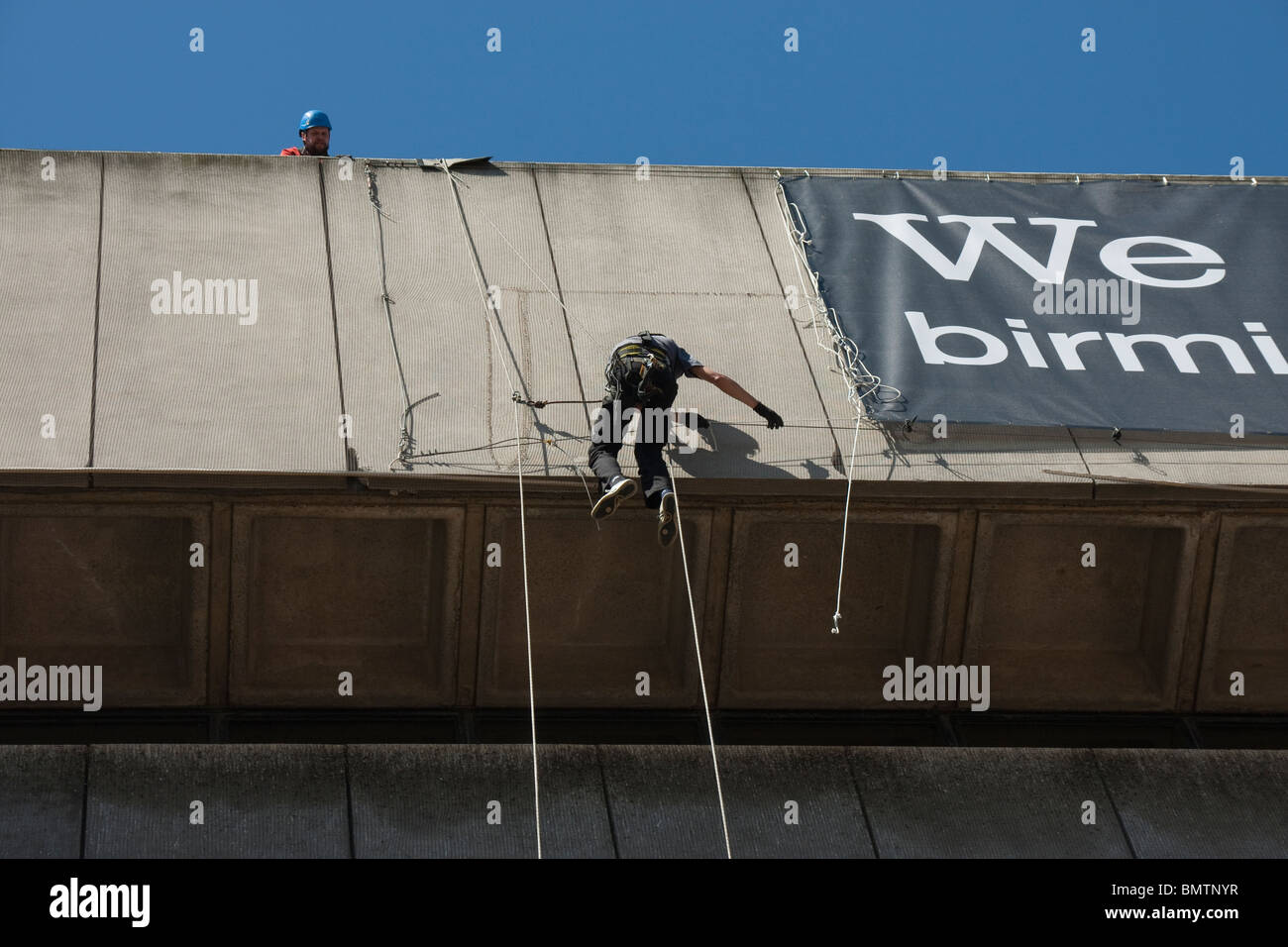 Abseiling and building hi-res stock photography and images - Alamy