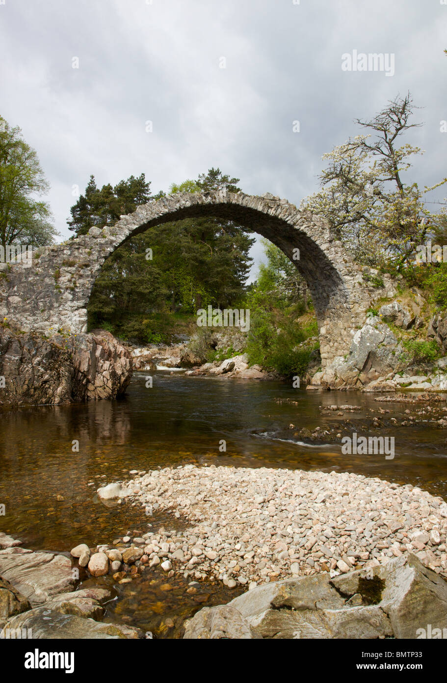 Dulnain bridge hi-res stock photography and images - Alamy