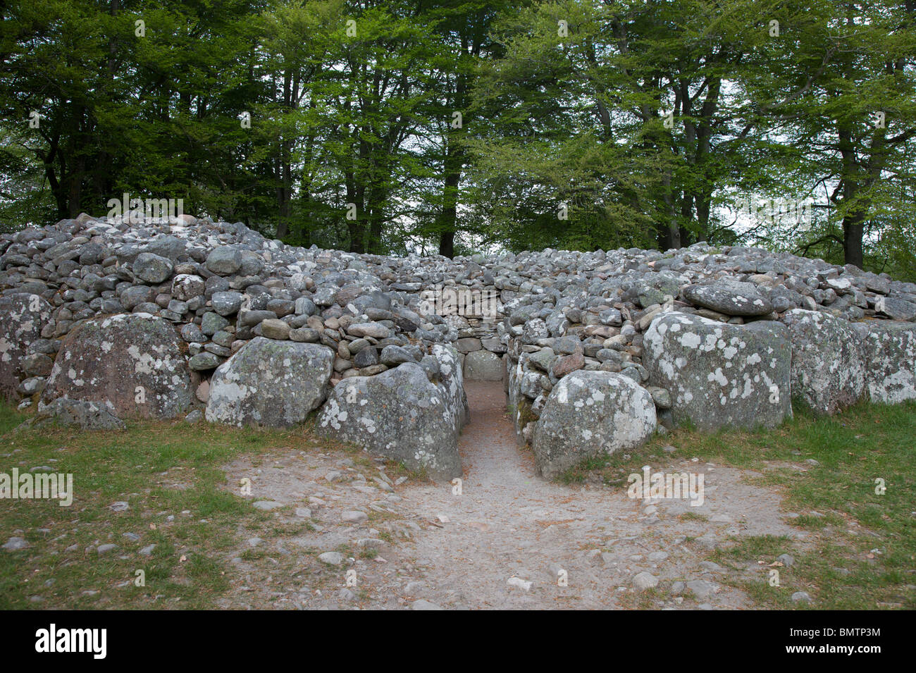 Balnuaran of Clava prehistoric cemetery near Inverness, Scotland, UK ...