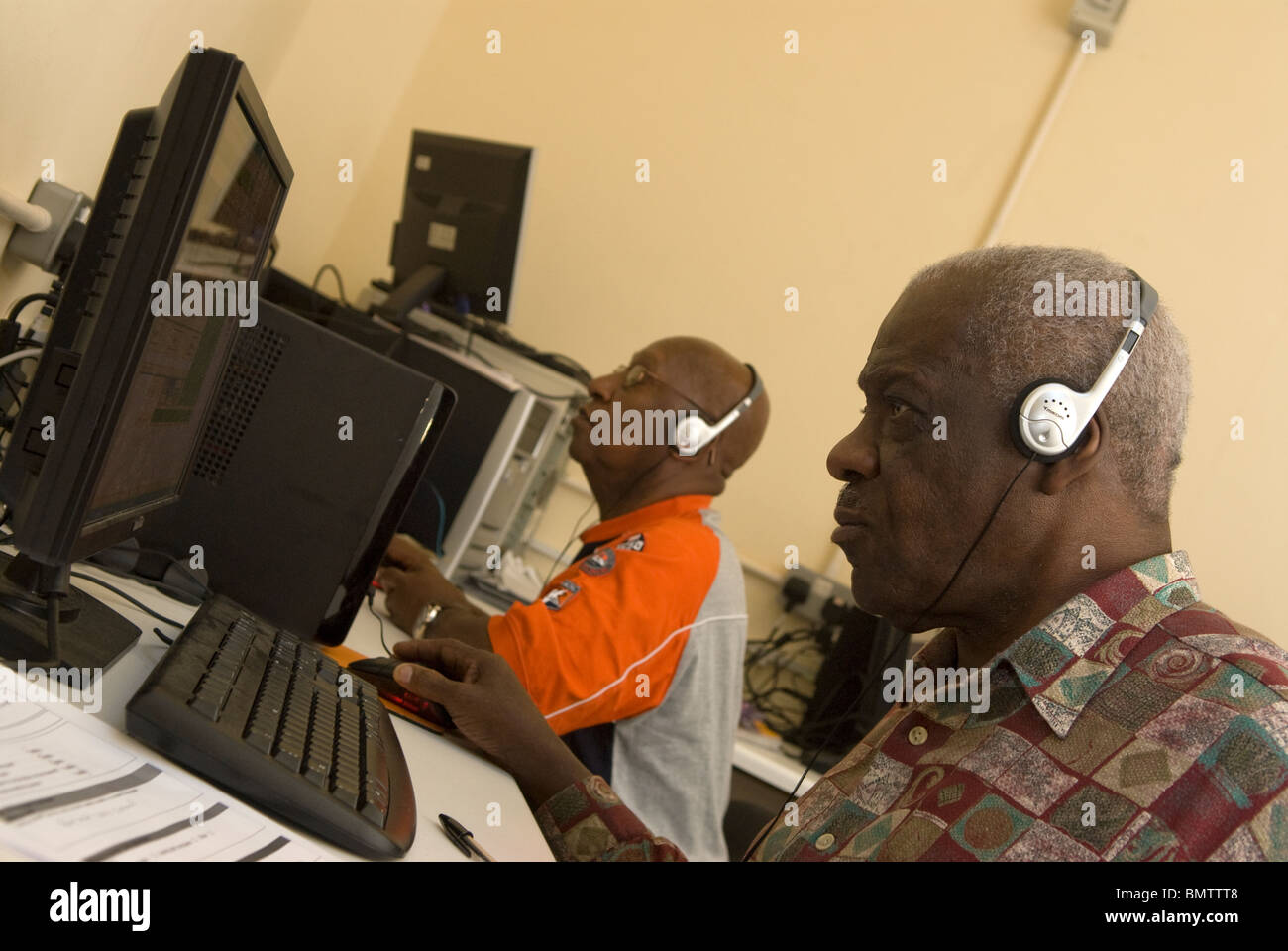 Elderly people surfing internet peckham hi-res stock photography and ...