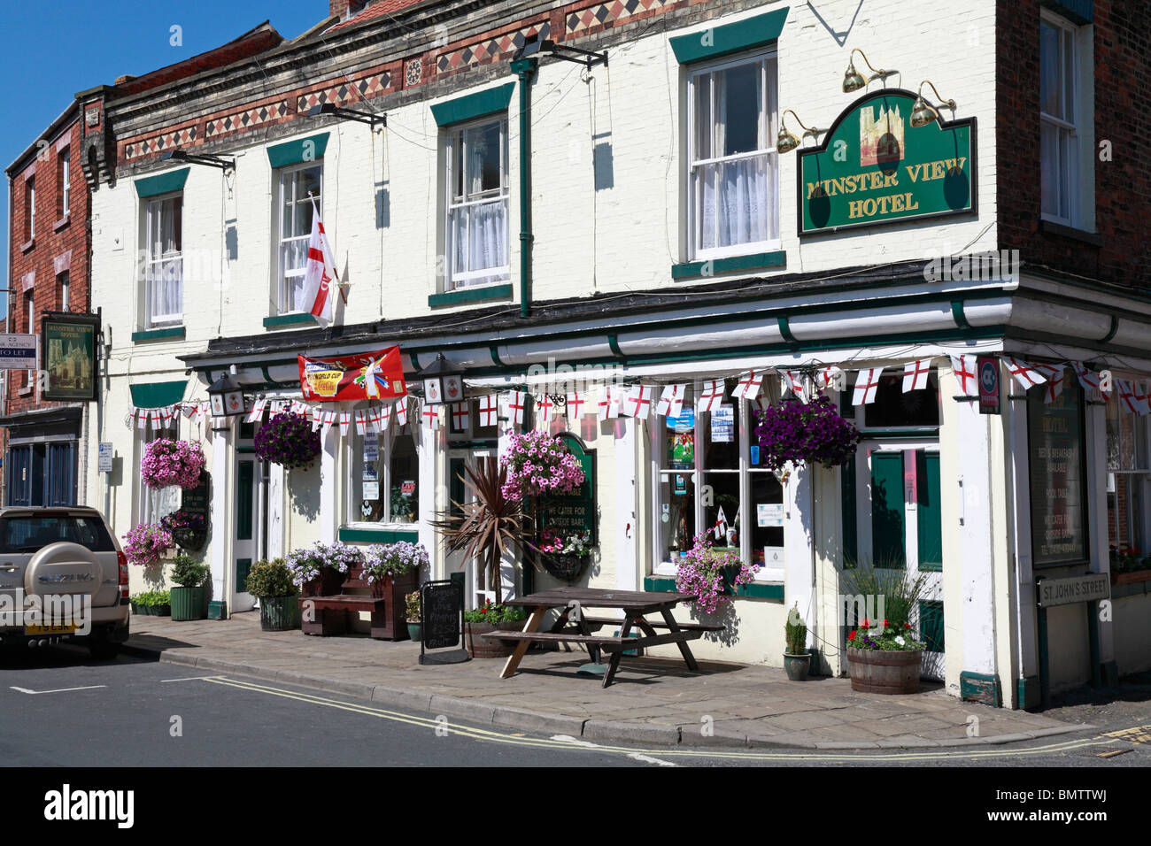 Minster View Hotel, Howden, East Riding of Yorkshire, England, UK Stock ...